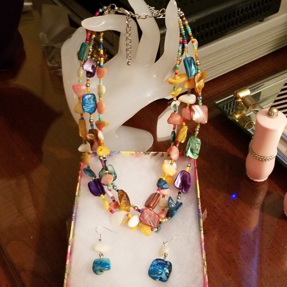 Jewelry | Nwt Multicolor Shell Glass Set | Poshmark